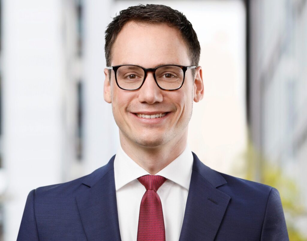 Prof. Dr. Roman Götze | PUBLICUS